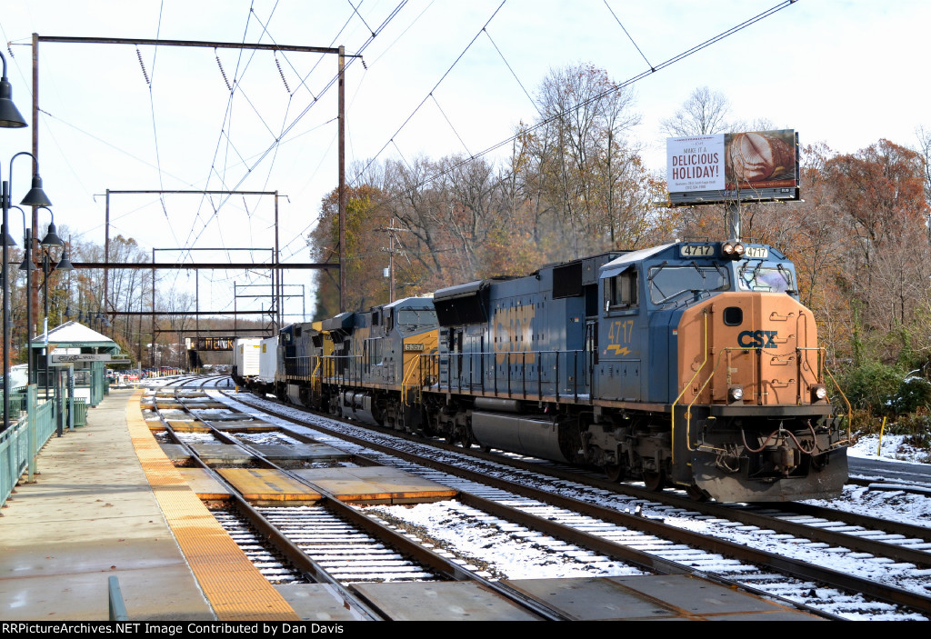 CSX SD70AC 4717 leads L031-08